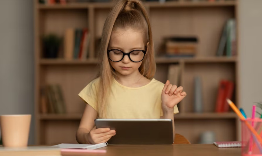 У Рівному матір повідомила що патрульна оштрафувала її 4 річну доньку деталі інциденту ФОТО